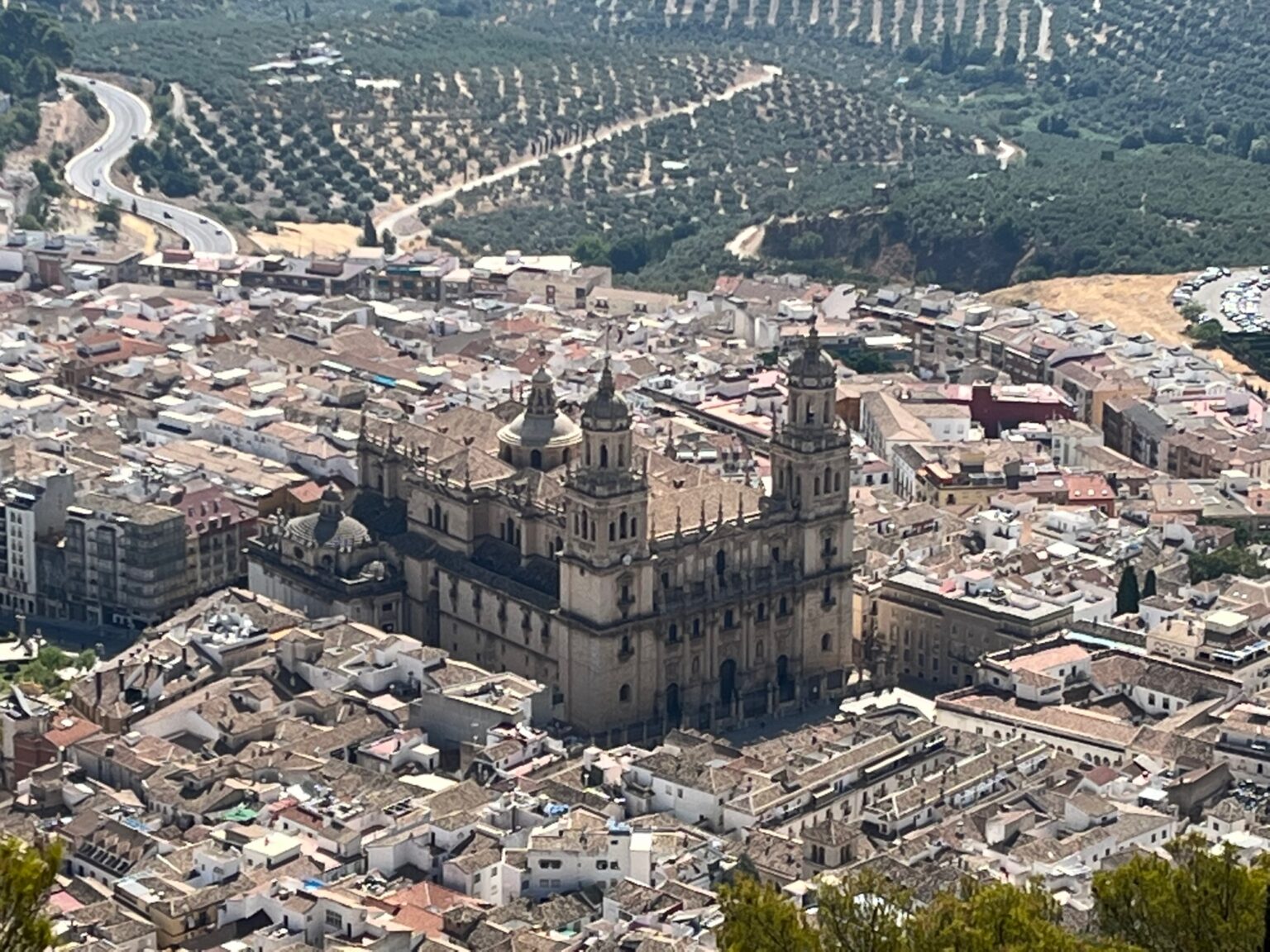 Catedral de Jaén vista aérea – Pateando el mundo